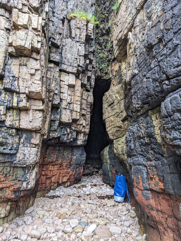 Grave Point Cave No. 3 - Scottish Cave and Mine Database Site Details
