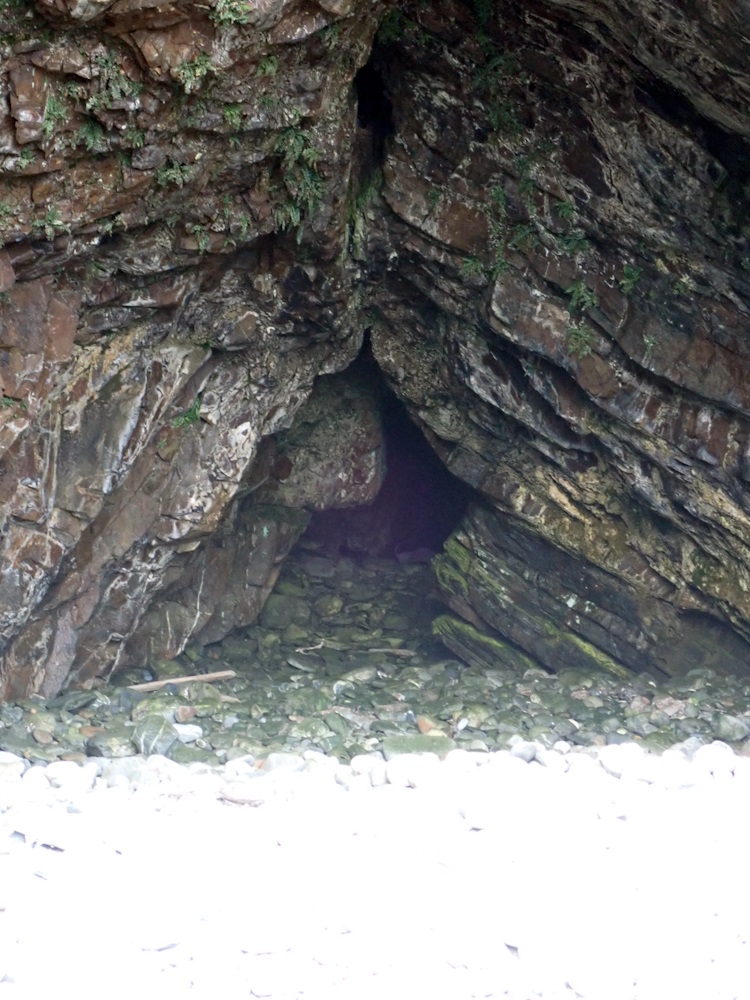 Coves of Mull Cleave (1) - Scottish Cave and Mine Database Site Details