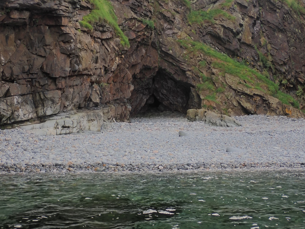 Coves of Mull Cleave (1) - Scottish Cave and Mine Database Site Details