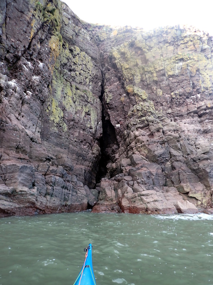 cave (near Hawk Craig) - Scottish Cave and Mine Database Site Details
